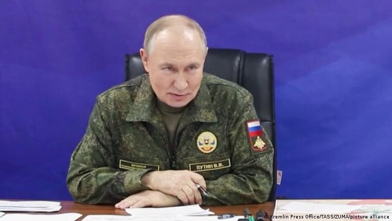 Ukraine: Russia tests nuclear 'skyfall' missile Putin says – DW – 10/27 ...