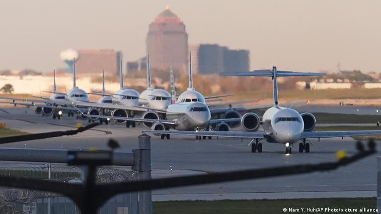 Trump administration orders 10% flights cut amid shutdown