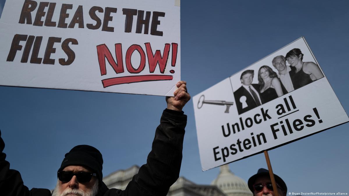Trump signs bill ordering release of Epstein files – DW – 11/20/2025