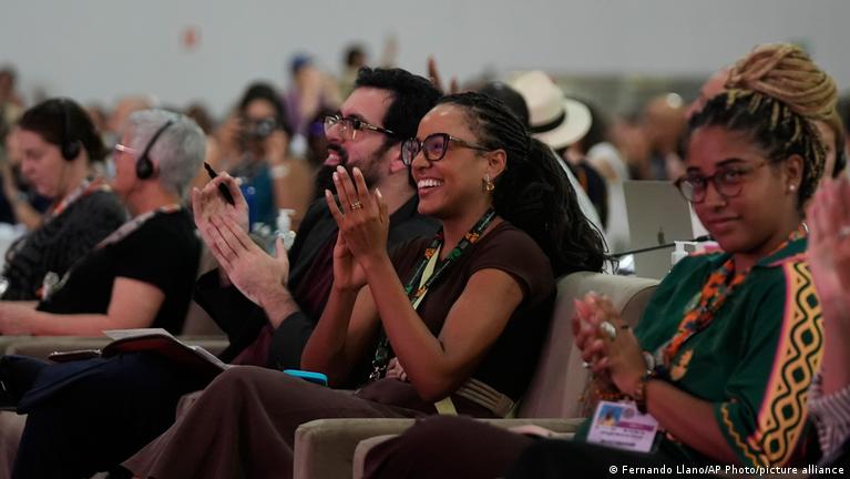 Cop30 Nations Agree Climate Deal Without Fossil Fuel Plan