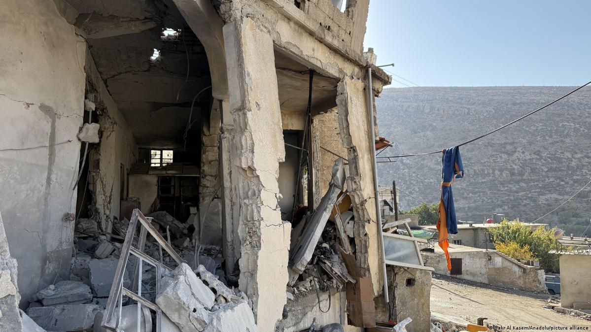 Wajumbe wa Umoja wa Mataifa waizuru Syria – DW – 04.12.2025