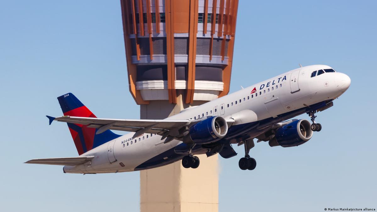 Airbus orders A320 software changes, may disrupt flights – DW – 11/28/2025