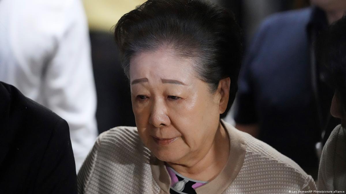 Arranca en Seúl el juicio contra la líder de la secta Moon – DW – 01/12 ...