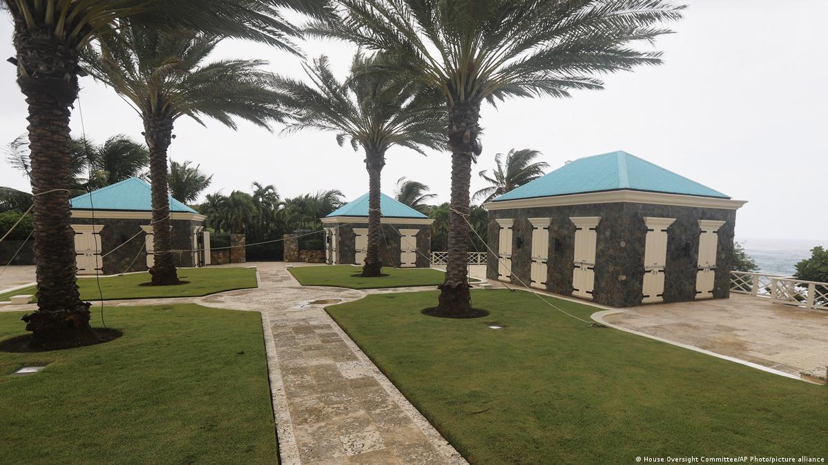 Fotos inéditas muestran la isla privada de Jeffrey Epstein
