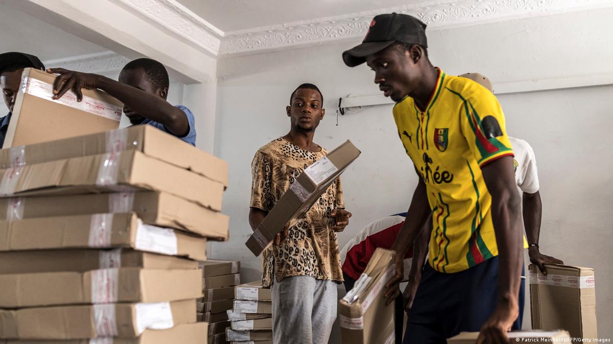 Guinea junta leader Doumbouya expected to win election
