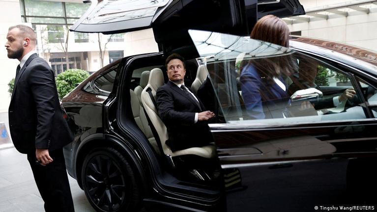 China's BYD overtakes Tesla as world's top EV seller – DW – 01/02/2026