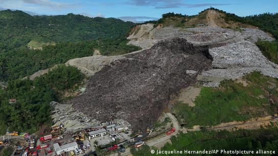 Philippines: Dozens missing after deadly landfill collapse