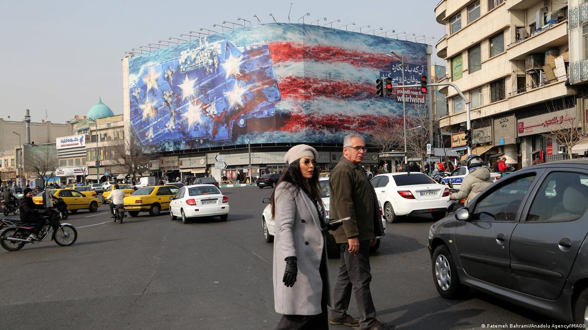 Irán lanza advertencia a EE.UU. ante llegada de portaaviones