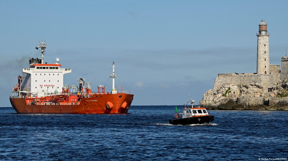 Trump threatens tariffs on countries selling oil to Cuba