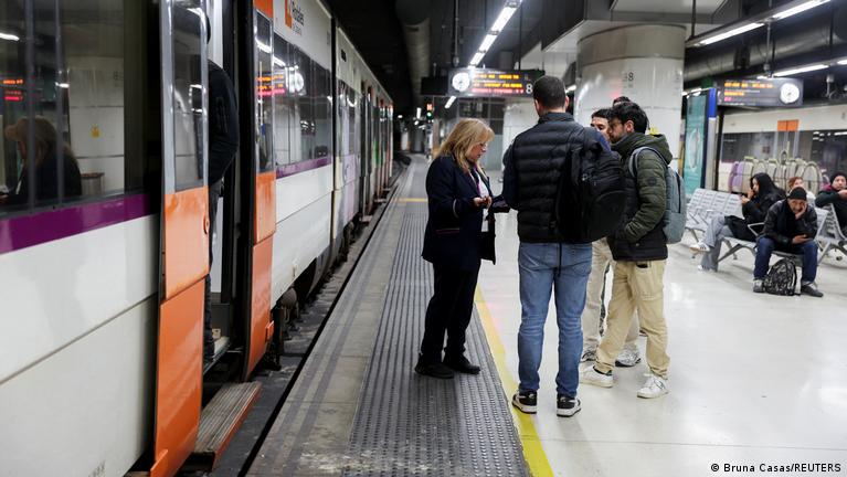 Spain: Rail strike begins as drivers protest safety failures