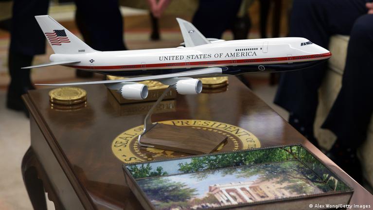 Air Force One jets to get Trump's signature color scheme