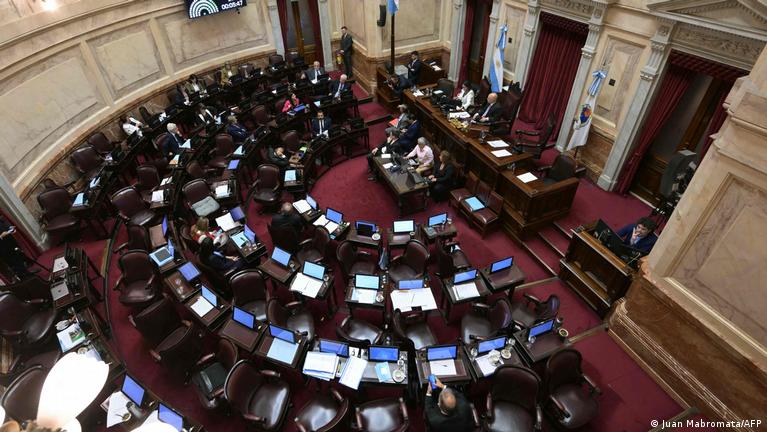 Argentina passes Milei's controversial labor reform