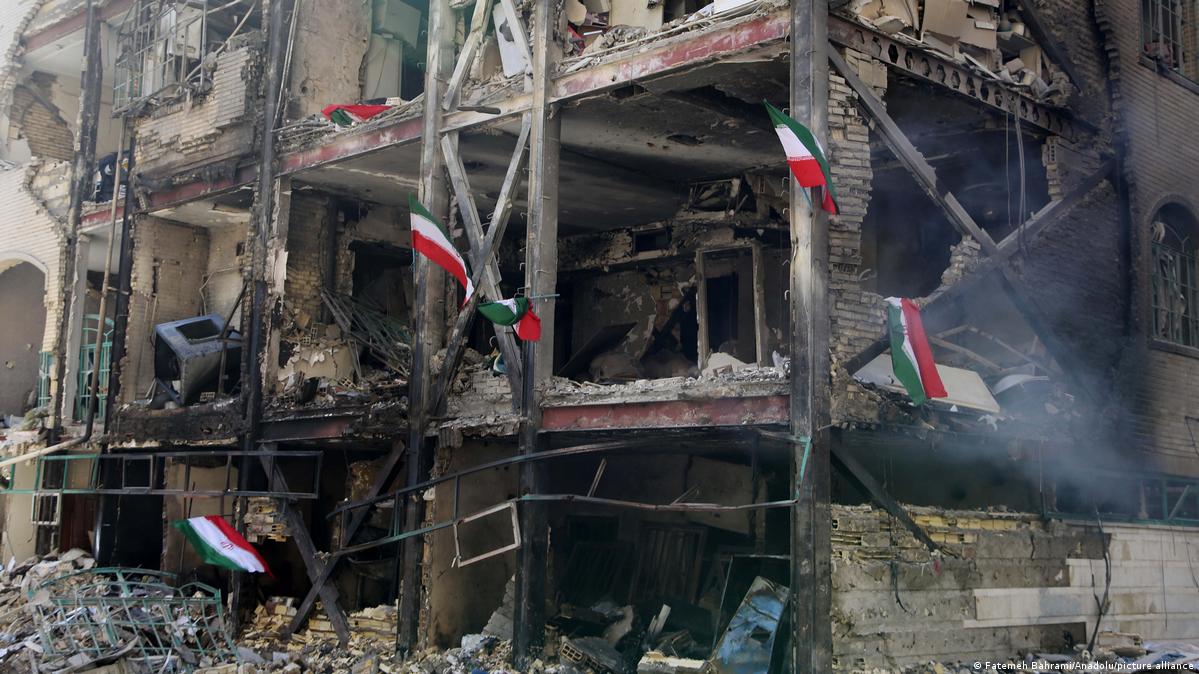 Iran war: Internet shutdown severs outside contact