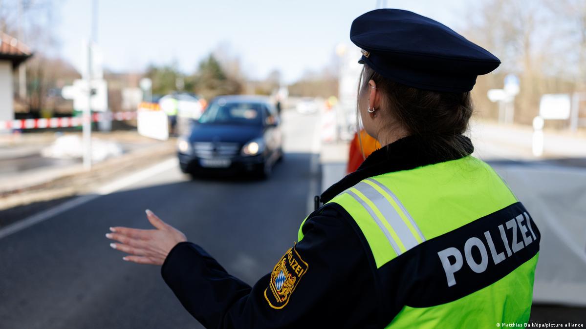 Germany news: Bavarian police arrest suspected spies