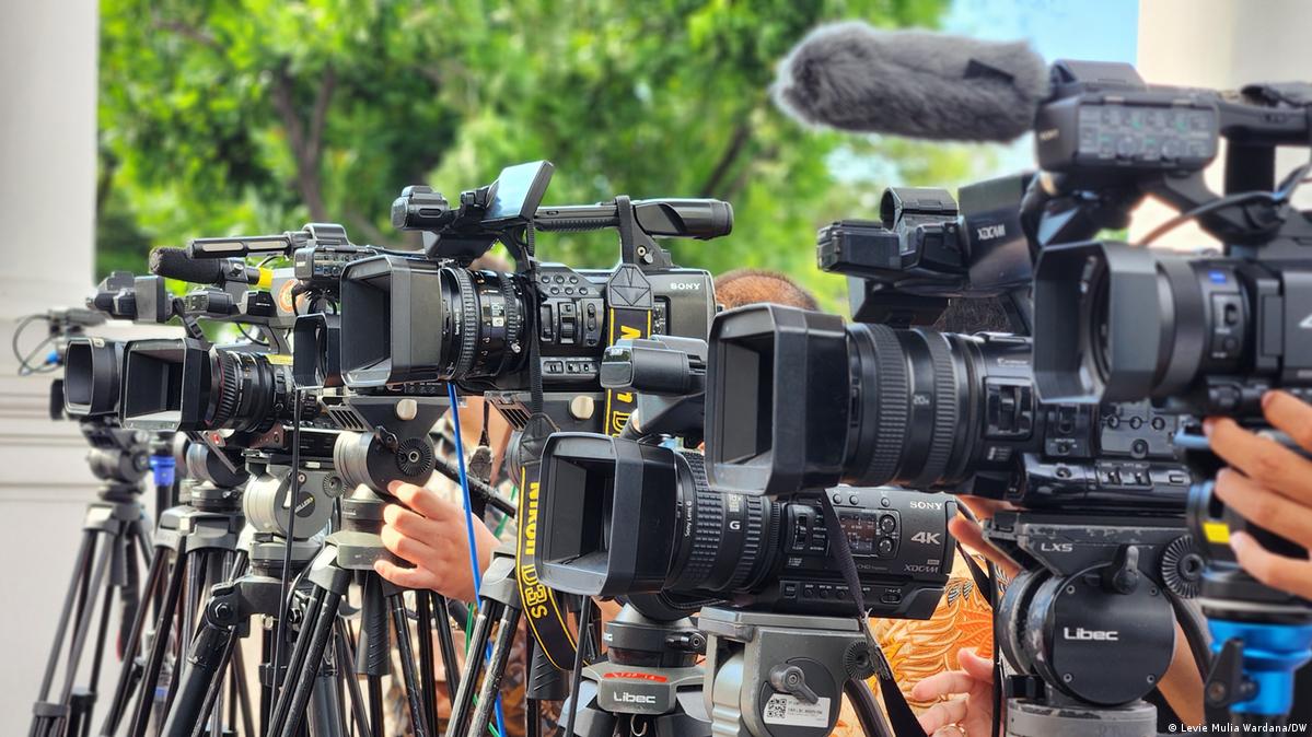Homeless Media di Tengah Ancaman Otoritarianisme Digital