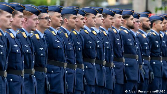 Germany ready for NATO leadership role, minister says