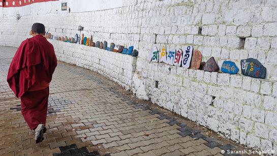 Numbers of Tibetan exiles plummet as China tightens grip