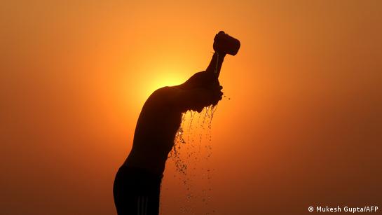 India swelters under severe heat wave