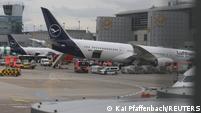 Germany: Lufthansa plane suffers nose gear collapse