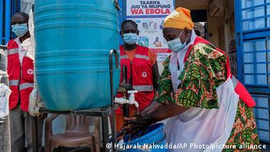 Ebola: WHO's Tedros visits Uganda, bordering DRC epicenter